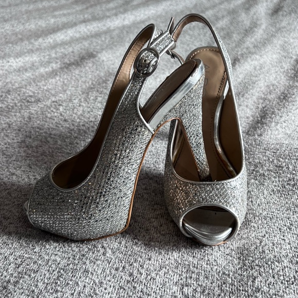 Aldo | Shoes | Aldo Womens Open Toes Sparkle Silver Shoes Size 6 Back ...